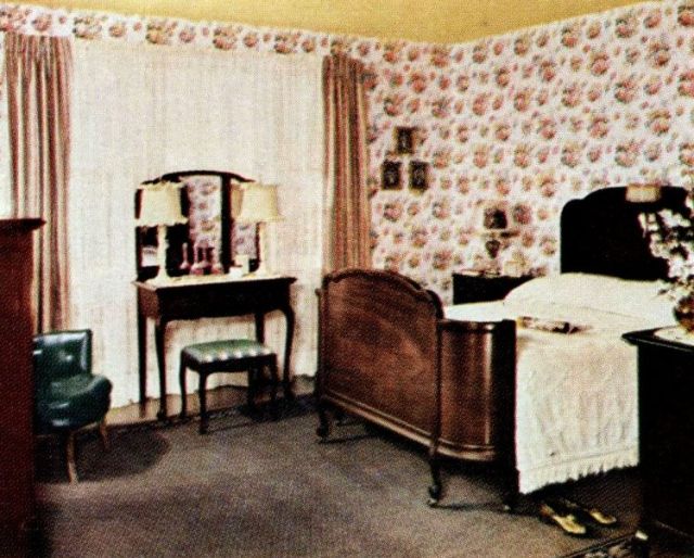 25 Cool Photos Show Bedroom Styles in the 1940s ~ Vintage Everyday