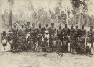 READER AT WORK : THE AUSTRALIAN ABORIGINES