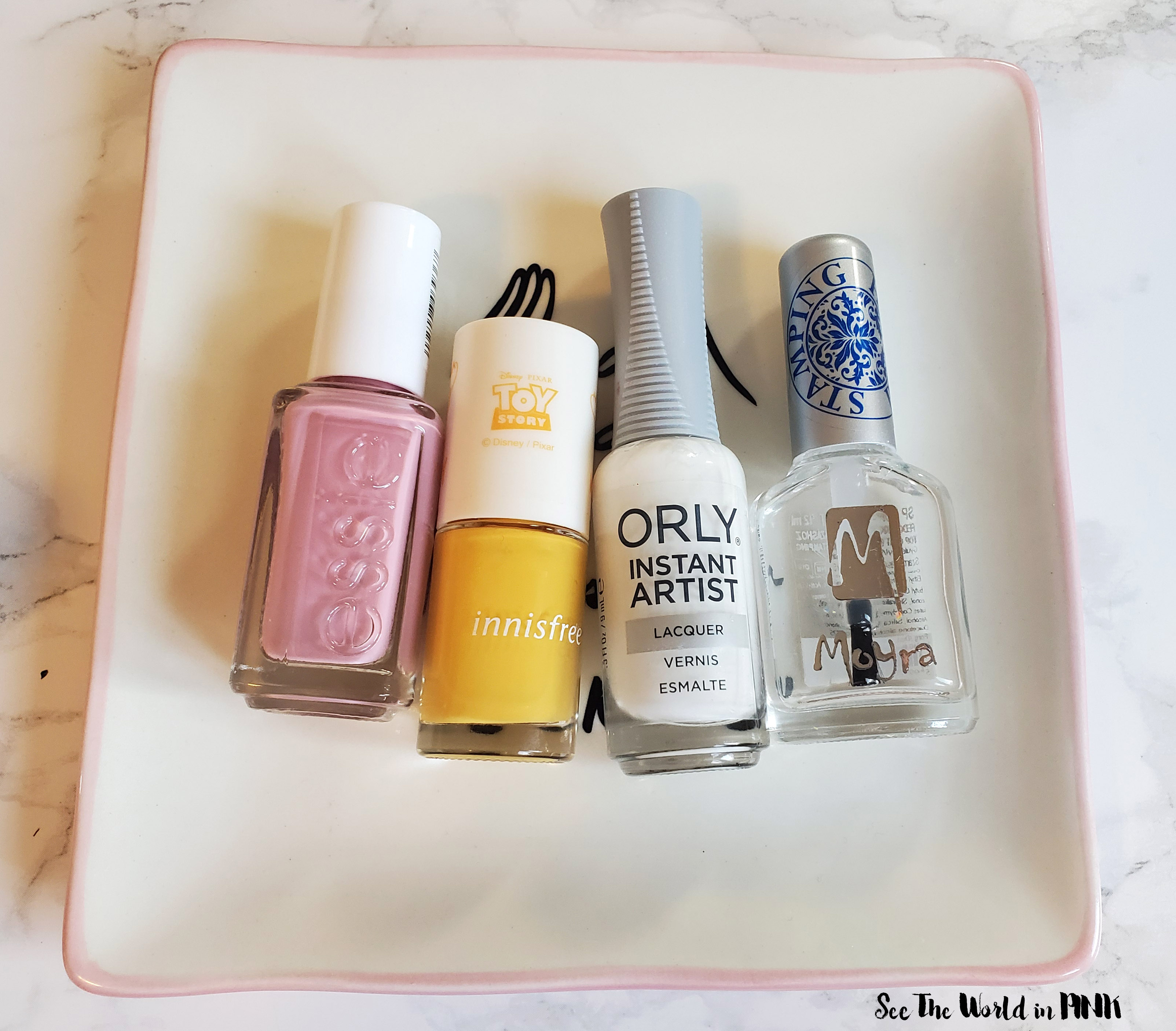 Manicure Monday - Mini Daisy Nails | See the World in PINK