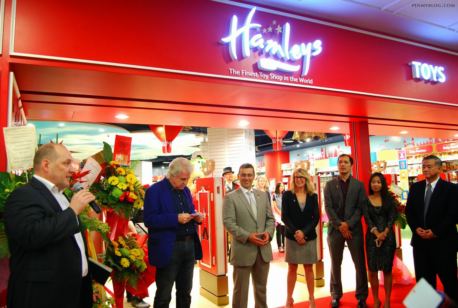 Pen My Blog: Hamleys First Flagship Store Opens in One Utama
