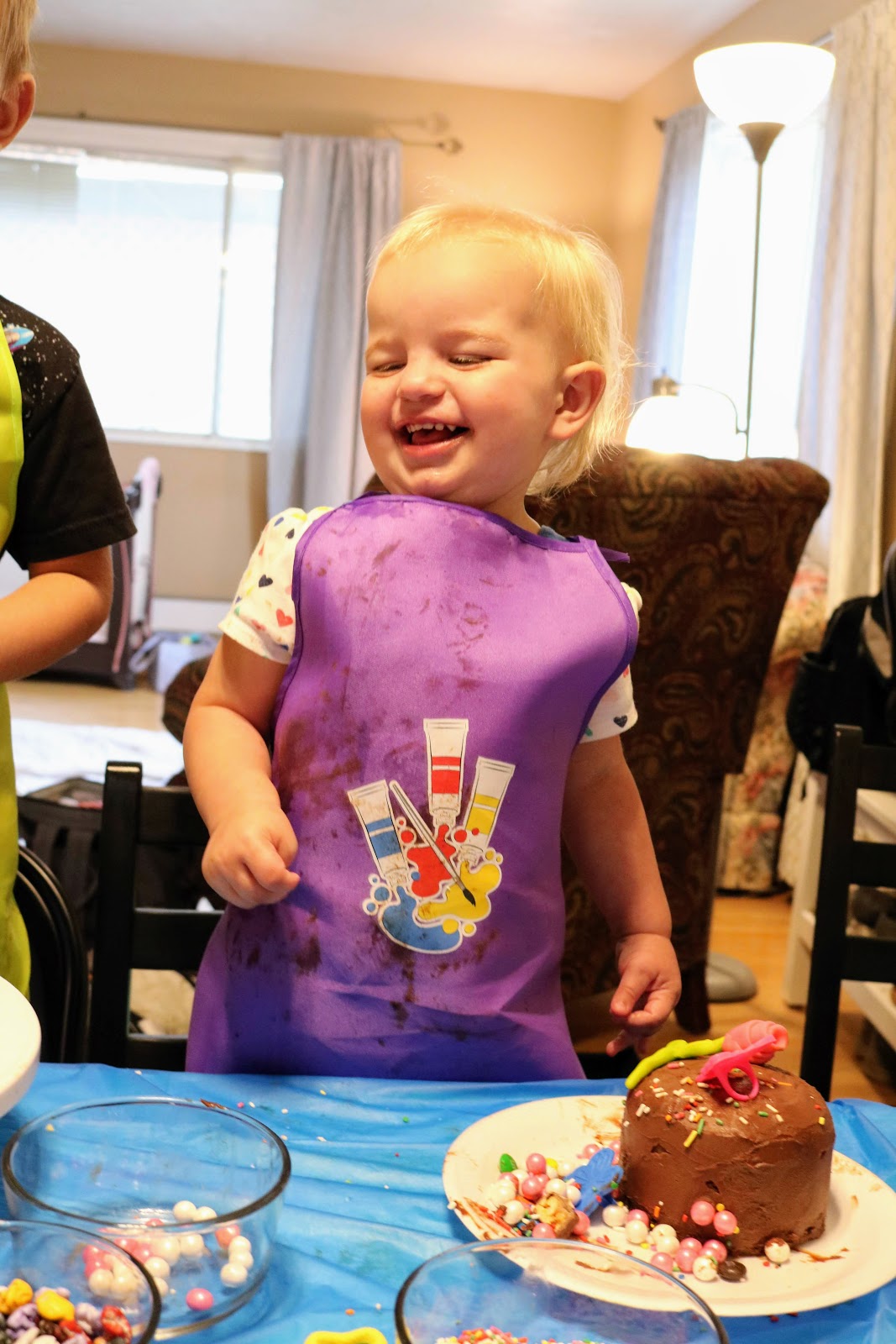 RuthAnne Strong: Cake Decorating Day