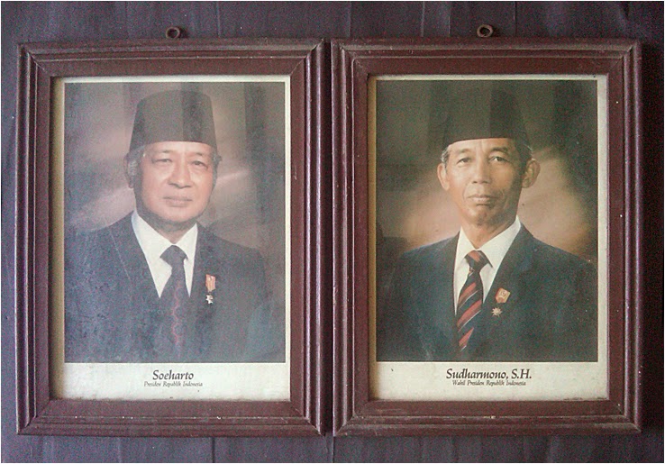 Koleksi Barang Djadoel: POSTER PRESIDEN SOEHARTO & WAPRES SUDHARMONO