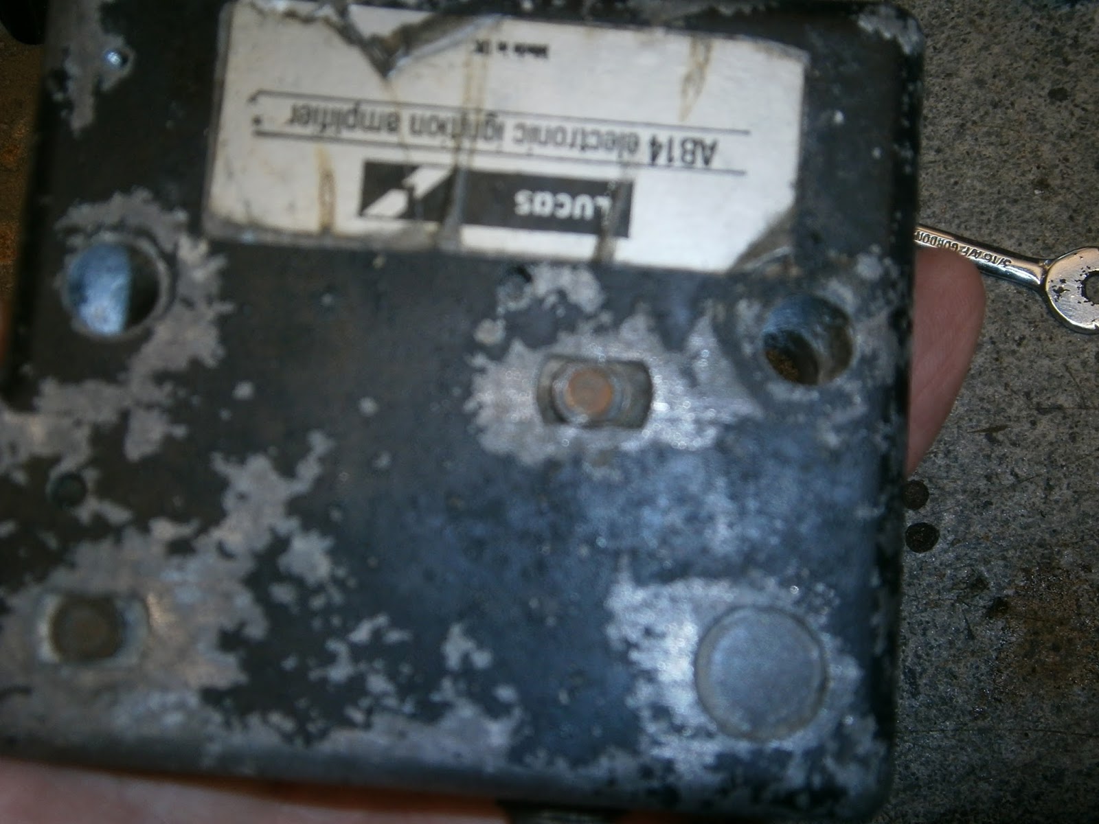 Lotus Excel Restoration: Lucas AB14 ignition module/amplifier