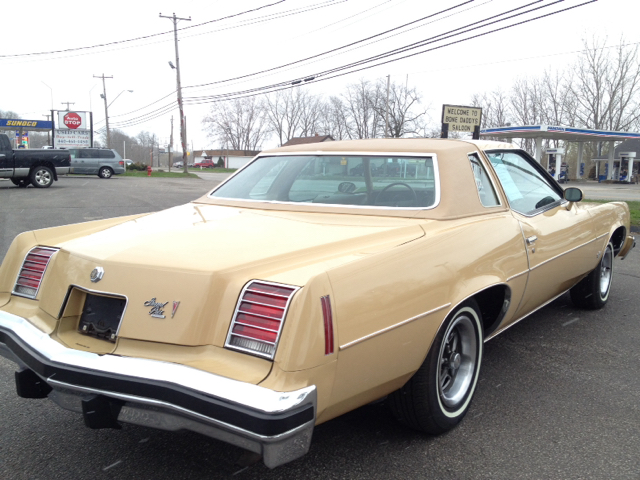 Crawling From The Wreckage: 1976 Pontiac Grand Prix - Cream and Buckskin