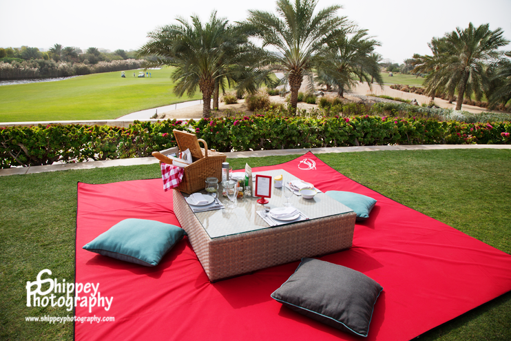 Helen @ Shippey Photography: Dubai Picnic Brunch at Al Badia Golf Club
