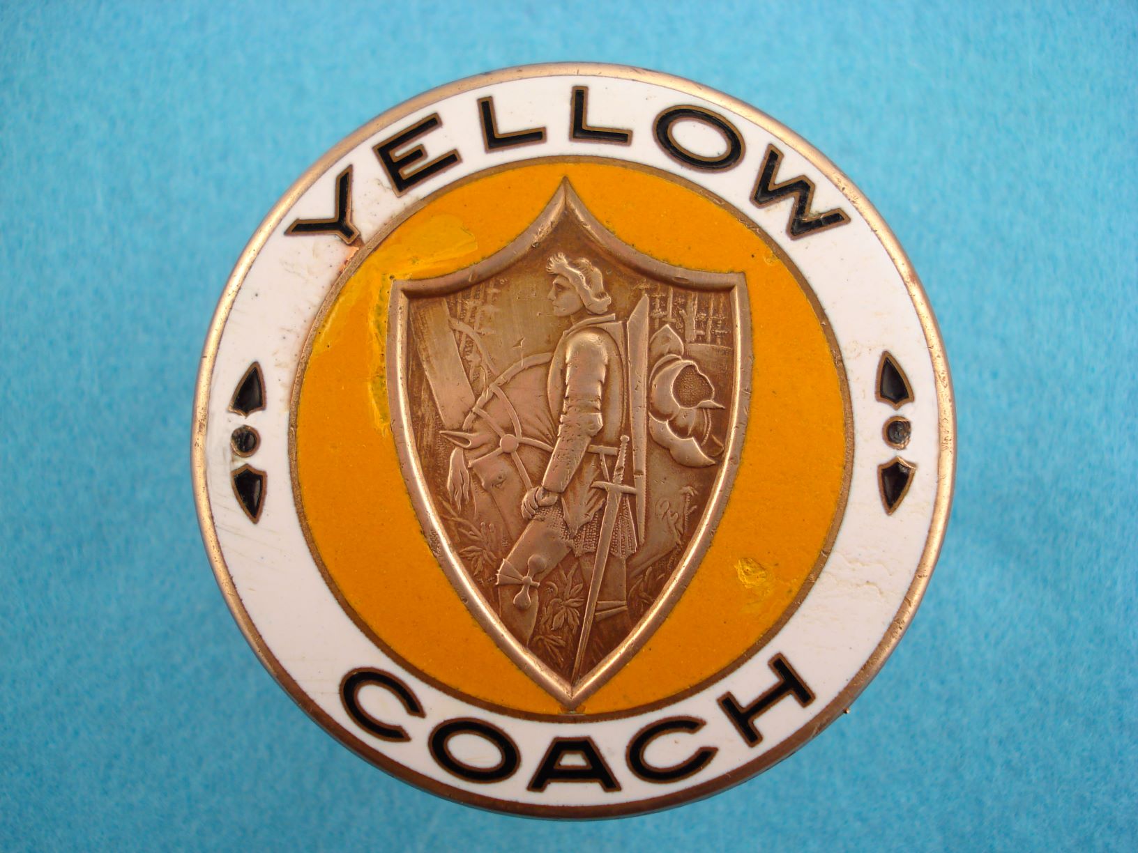 American Auto Emblems: YELLOW COACH/GM COACH