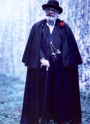 moustache whispers: Derrill Osborn (Dallas Style Icon)