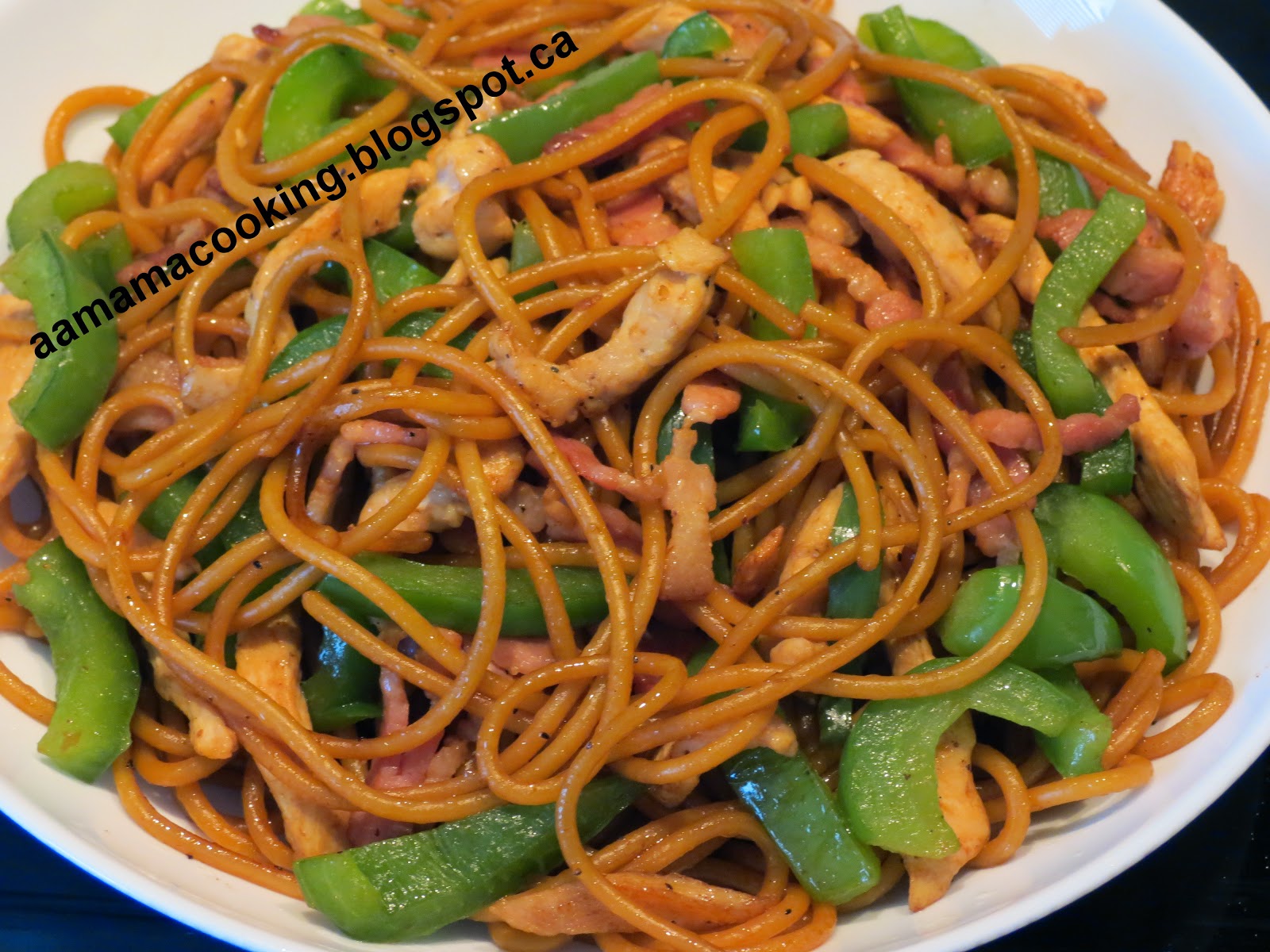AA mama: 乾炒青椒雞絲煙肉意粉 Dry Fried Spaghetti with Chicken, Green Peppers & Bacon