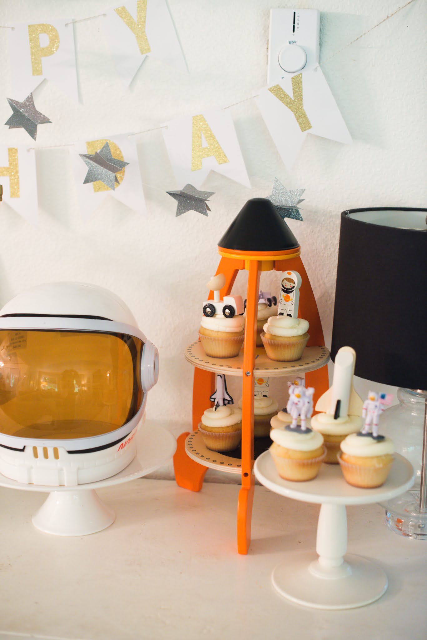 Domestic Fashionista: Astronaut Space Birthday Party