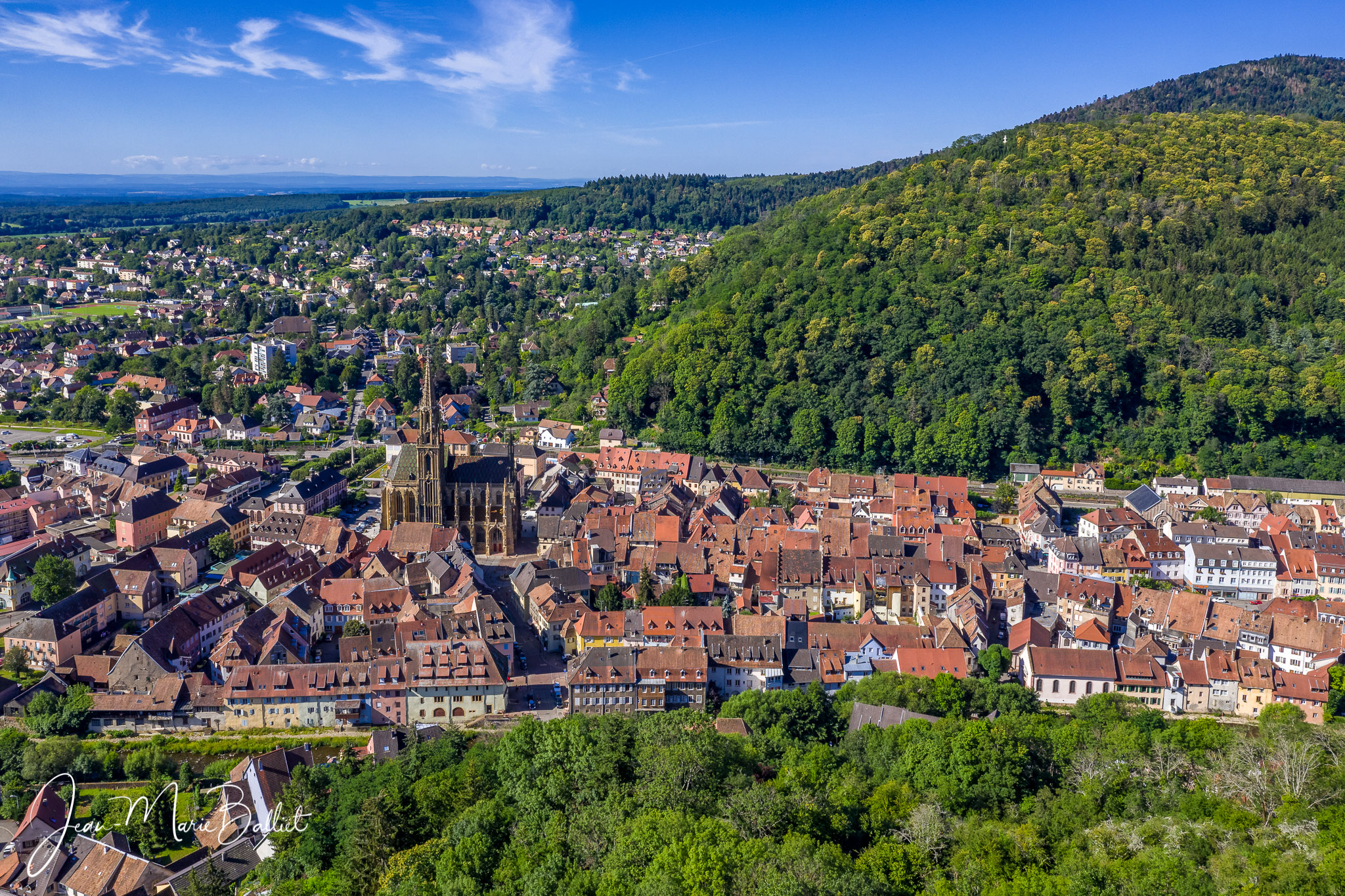 Vestiges de l'enceinte médiévale de Thann & le château de l'Engelbourg