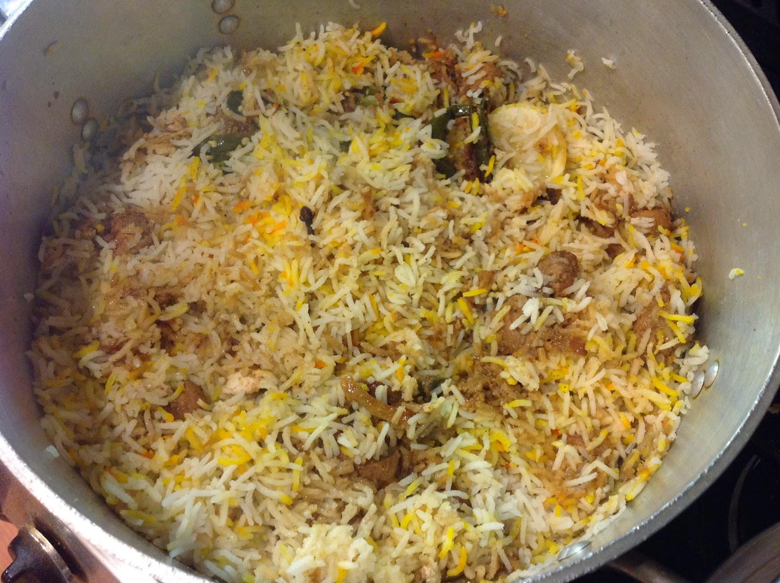 This Muslim Girl Bakes: Easy + Traditional Pakistani Chicken Biryani.