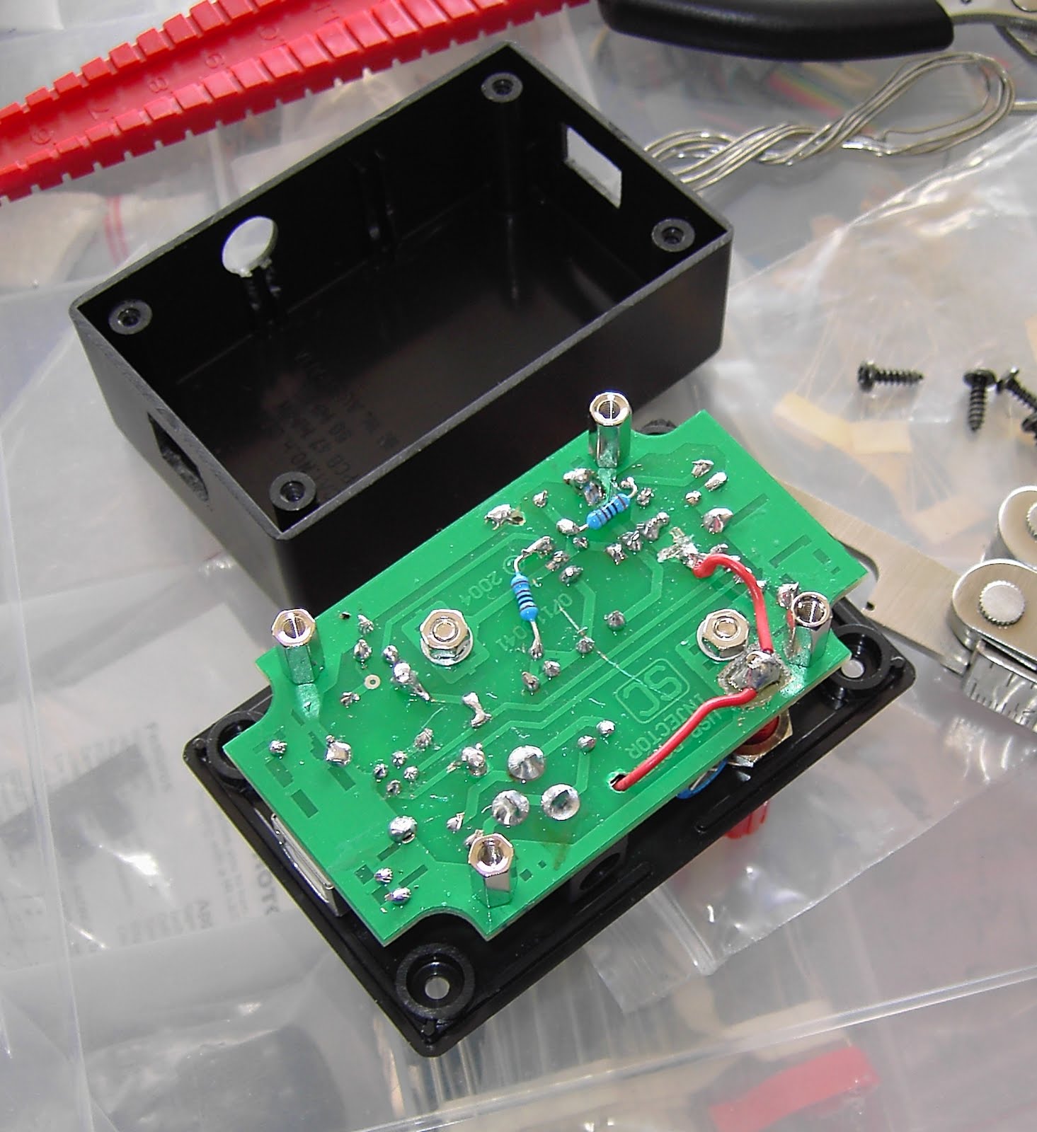 blog de VK5HSE: USB sniffer made from a USB power injector kit