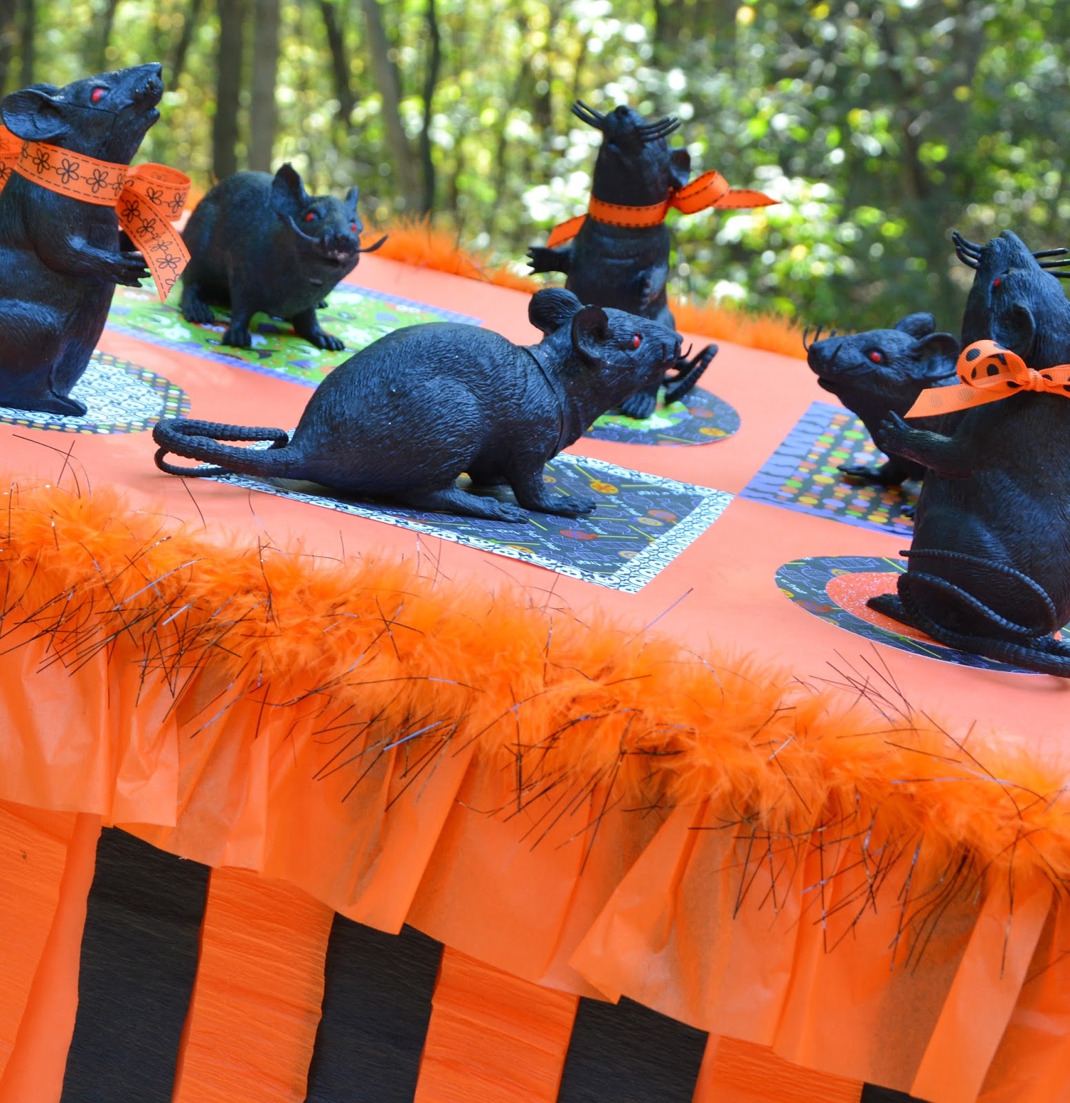 What Happens at Grandma's: Ring Toss Rats!
