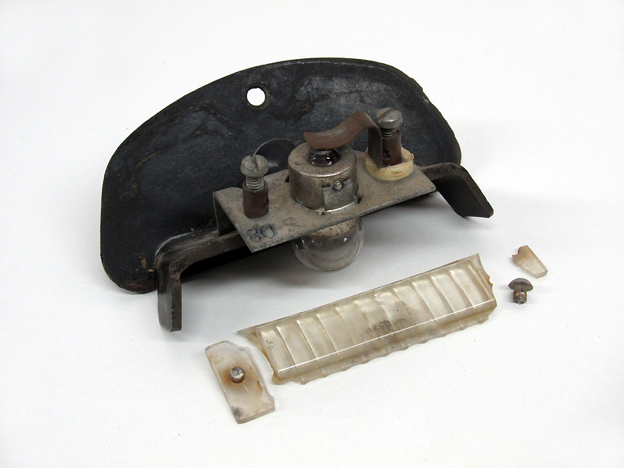 BZ's BMW Isetta 300's: Isetta - Center Brake Light