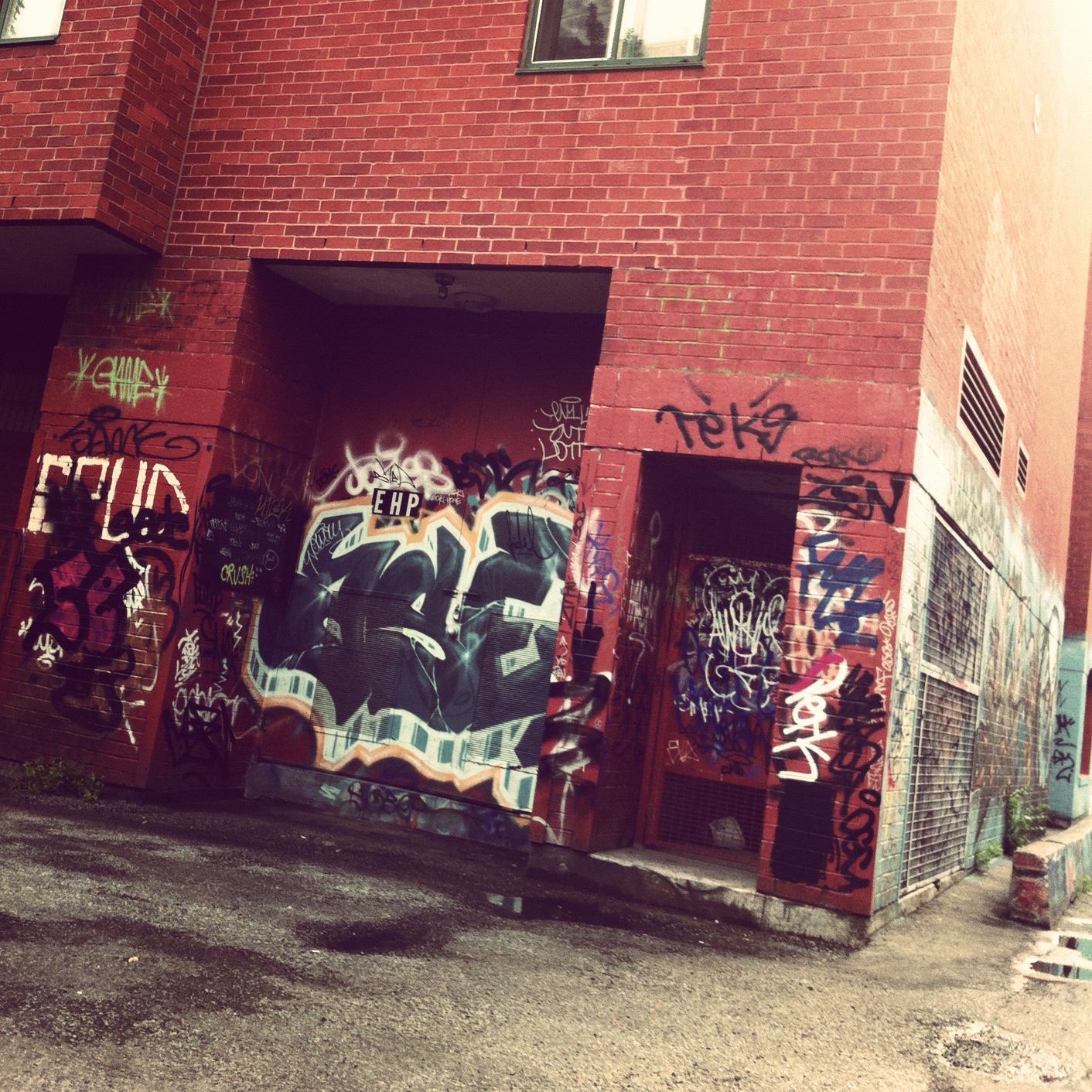 THE SPECIALISTA: visit - Toronto Queen Street Graffiti