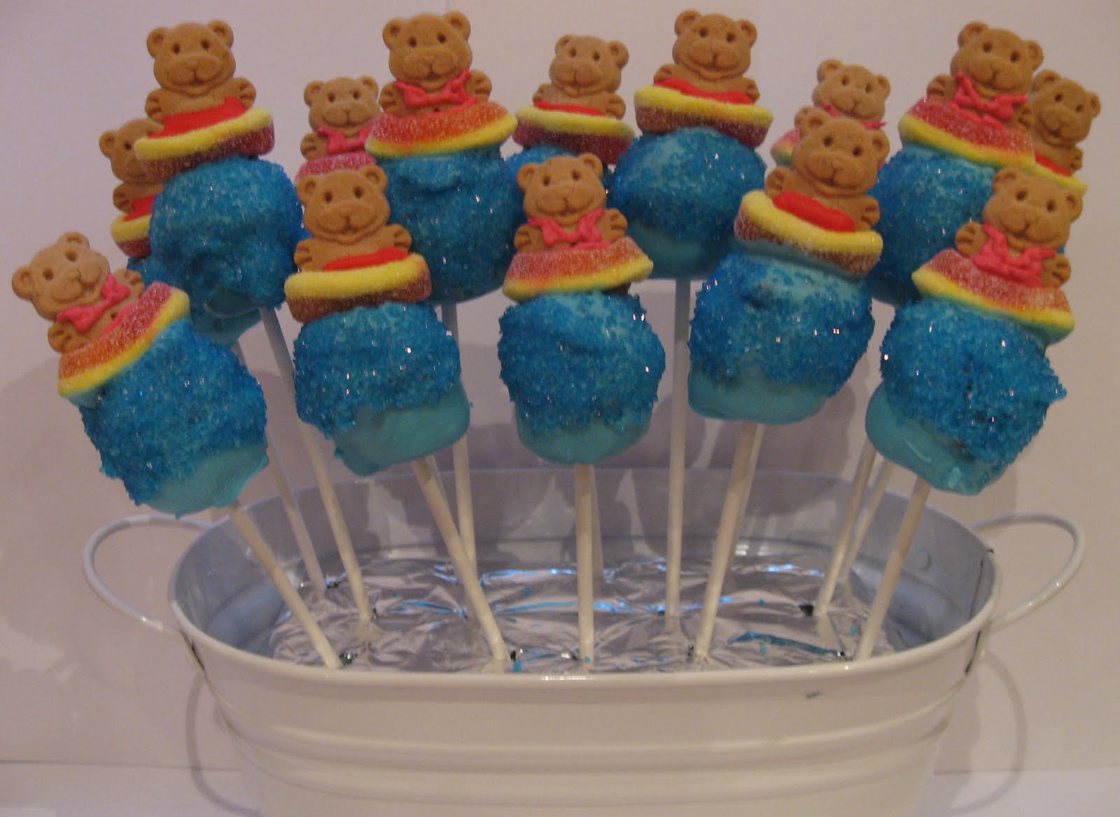 Flour Child: Cake Pops -- Practice Makes Cute!