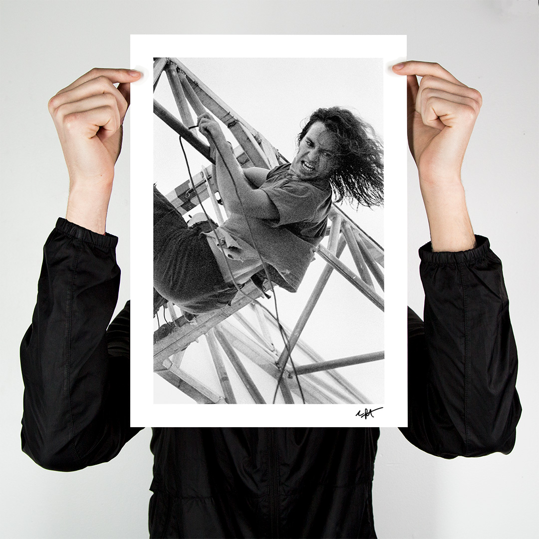 INSIDE THE ROCK POSTER FRAME BLOG: Charles Peterson Eddie Vedder Drop ...