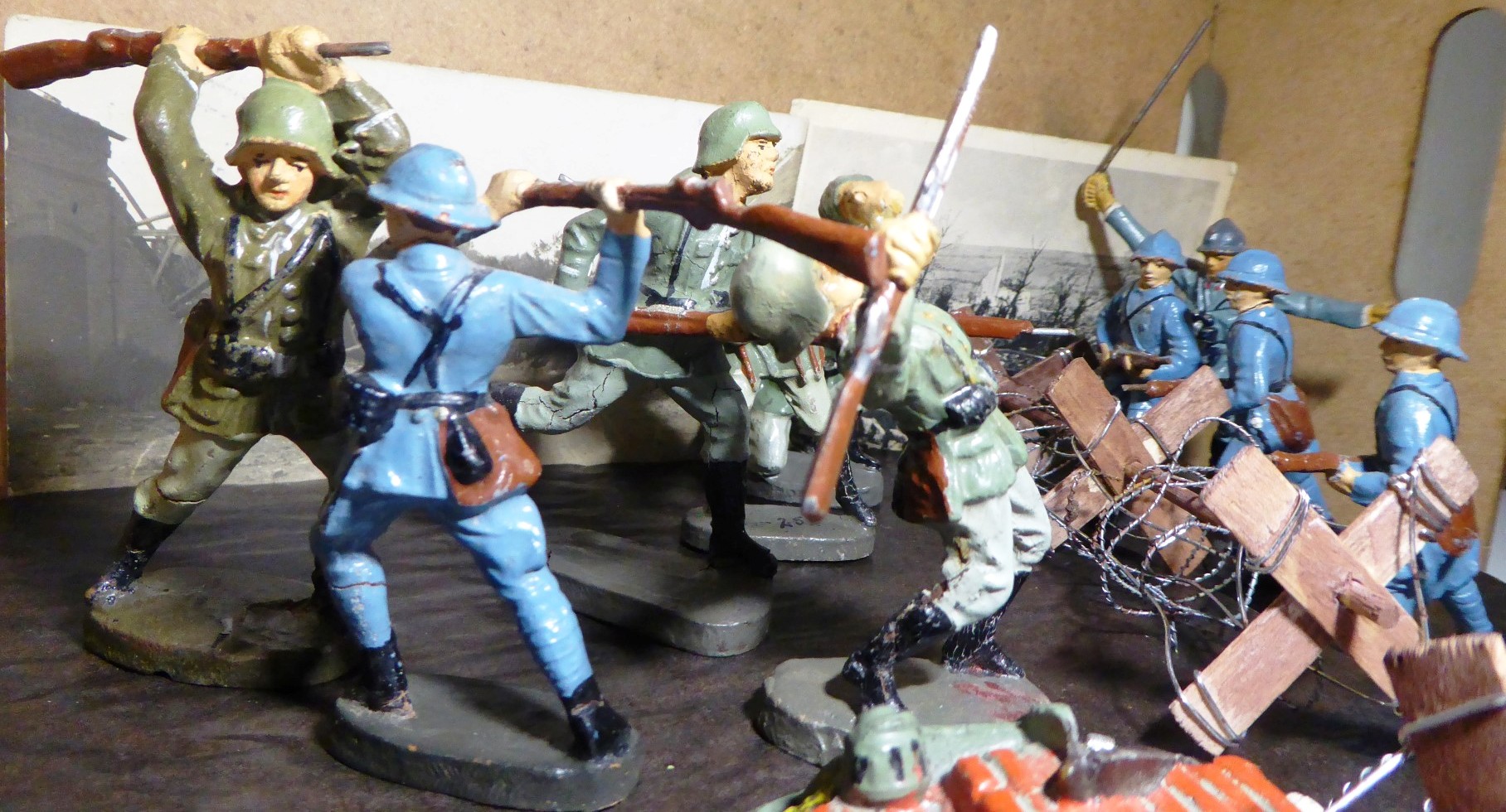 Toy soldiers and real battles: WW1 Hand-to-hand combat between German ...