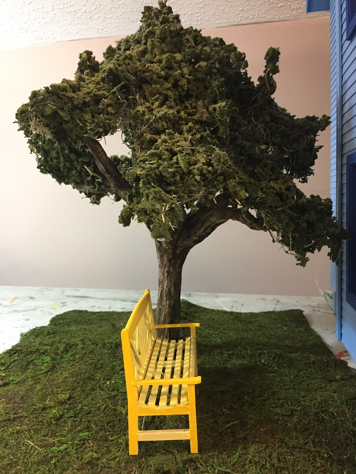 Jocelyn's Mountfield Dollhouse: 1:12 Realistic Dollhouse Trees