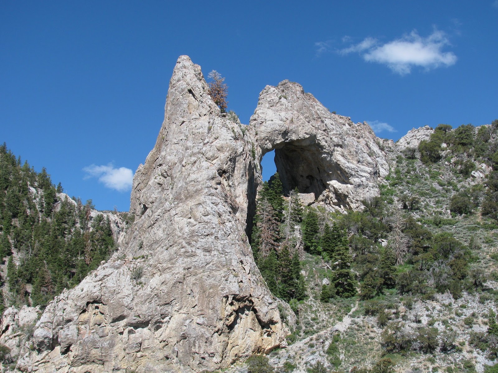 Weekend Wanderluster: Lexington Arch (Great Basin National Park, Nevada)