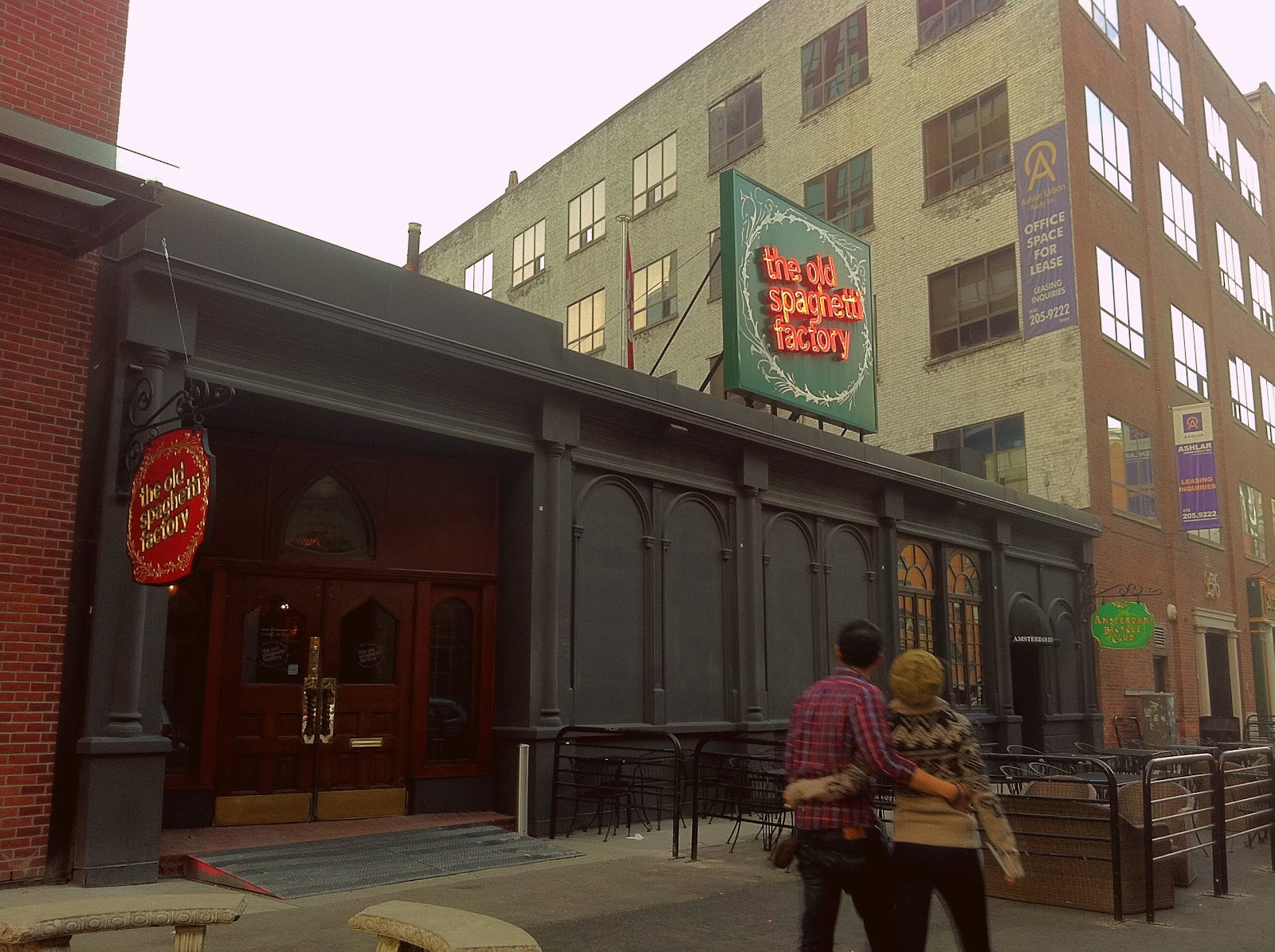 three purple plates: the old spaghetti factory