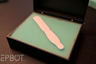 EPBOT: DIY Padded Display Box