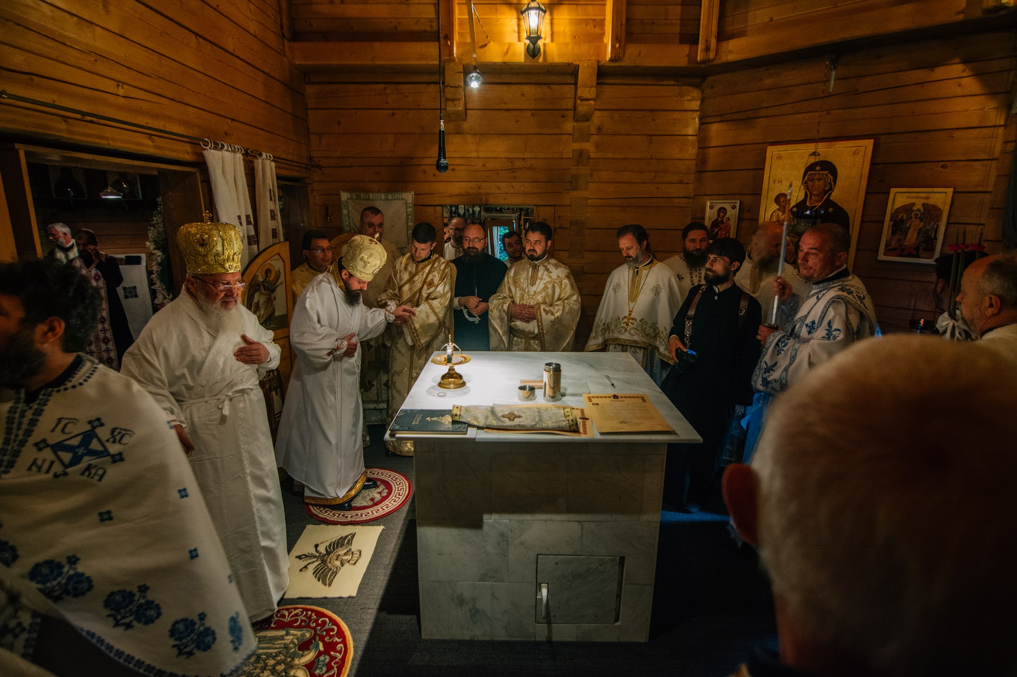 Blogul Corinei Negreanu: 12 iunie Sfințirea Bisericii Misionare a ...