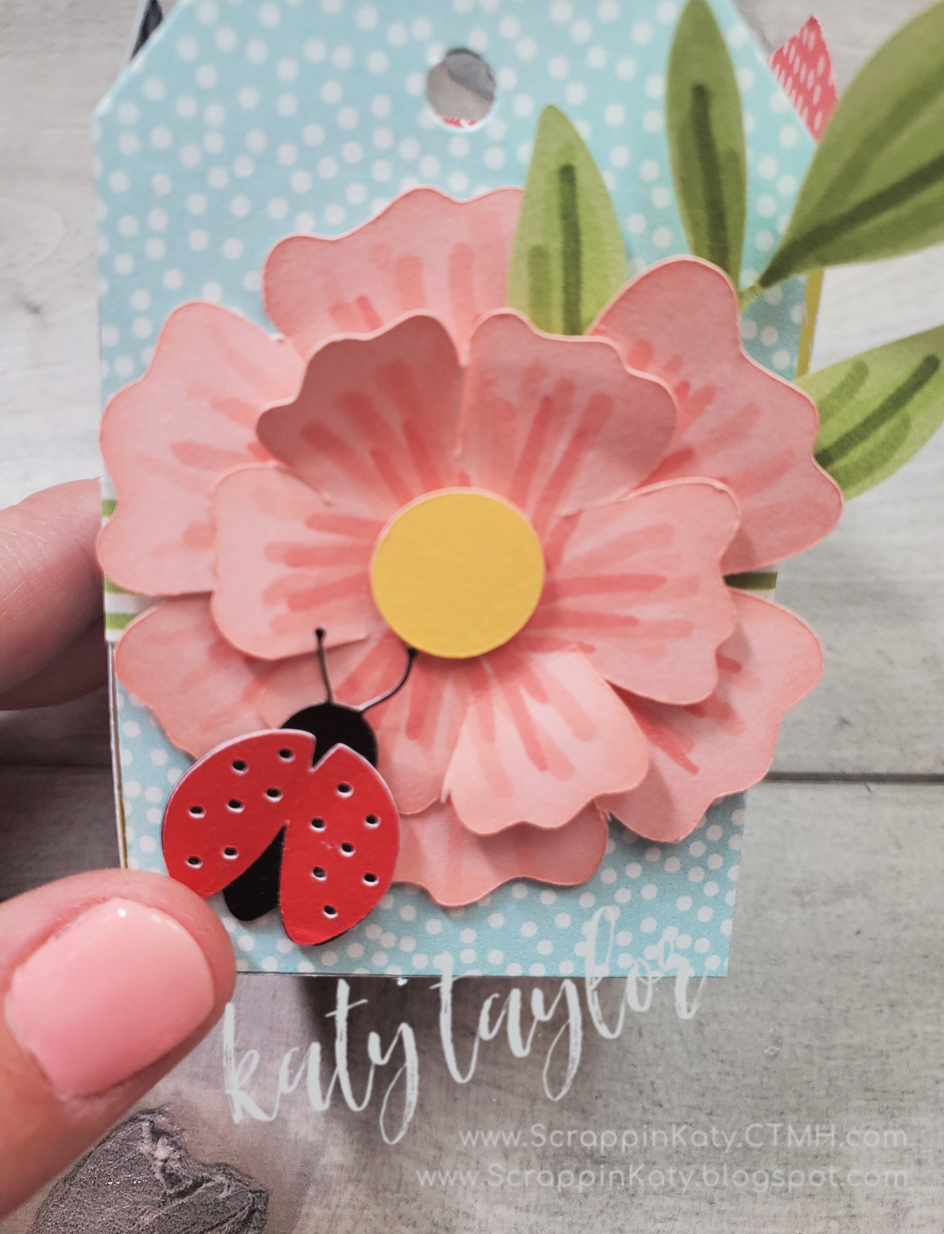 An Inside to my Heart...: Creative Way to Use Tags - Creative Design ...