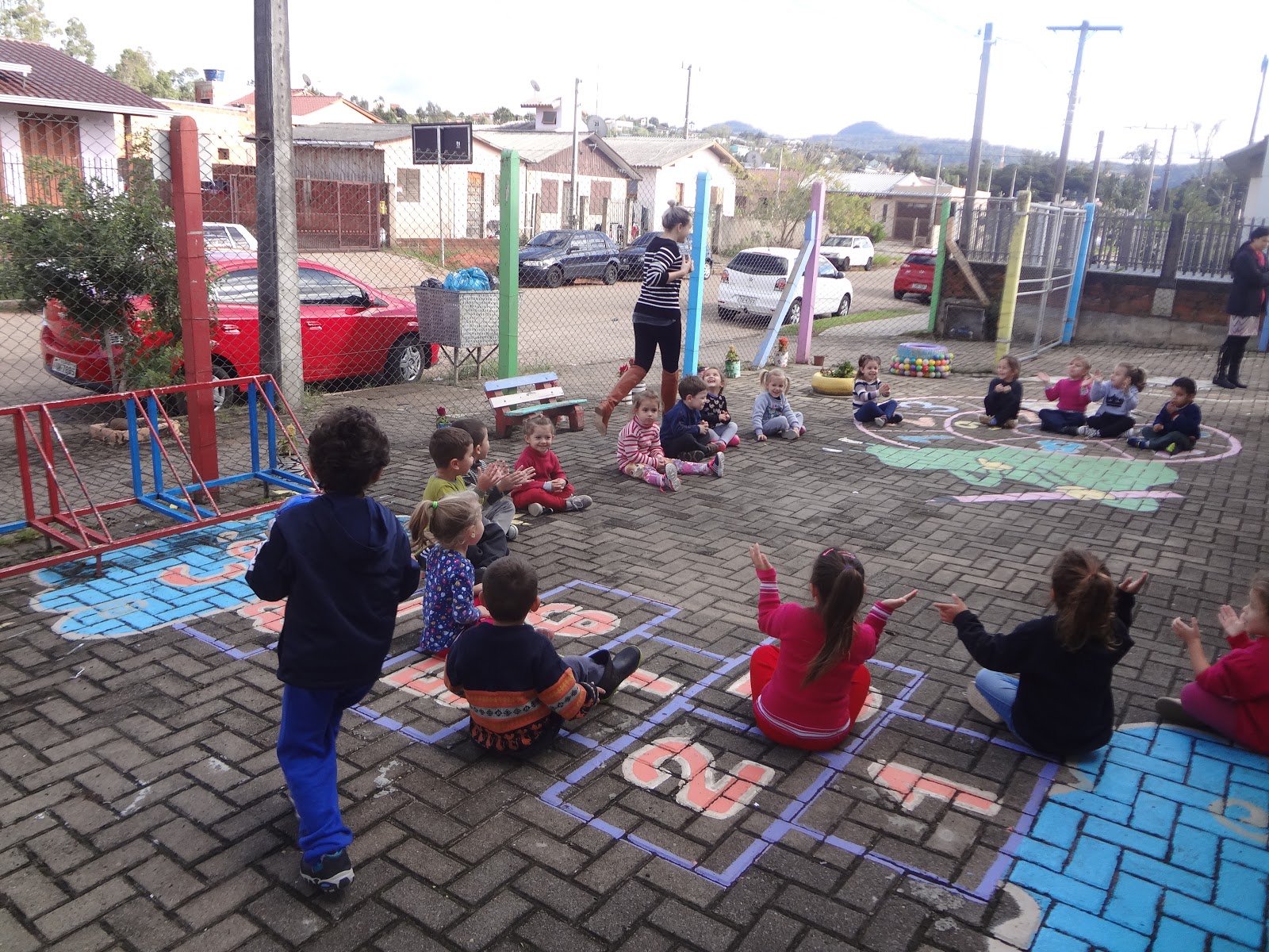 EMEI Sempre Viva: Semana do Brincar! Brincadeira do Ovo-Choco na turma ...