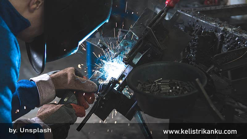 Ulas Konduktor Dari Fungsi & Contoh benda yang termasuk jenisnya ...