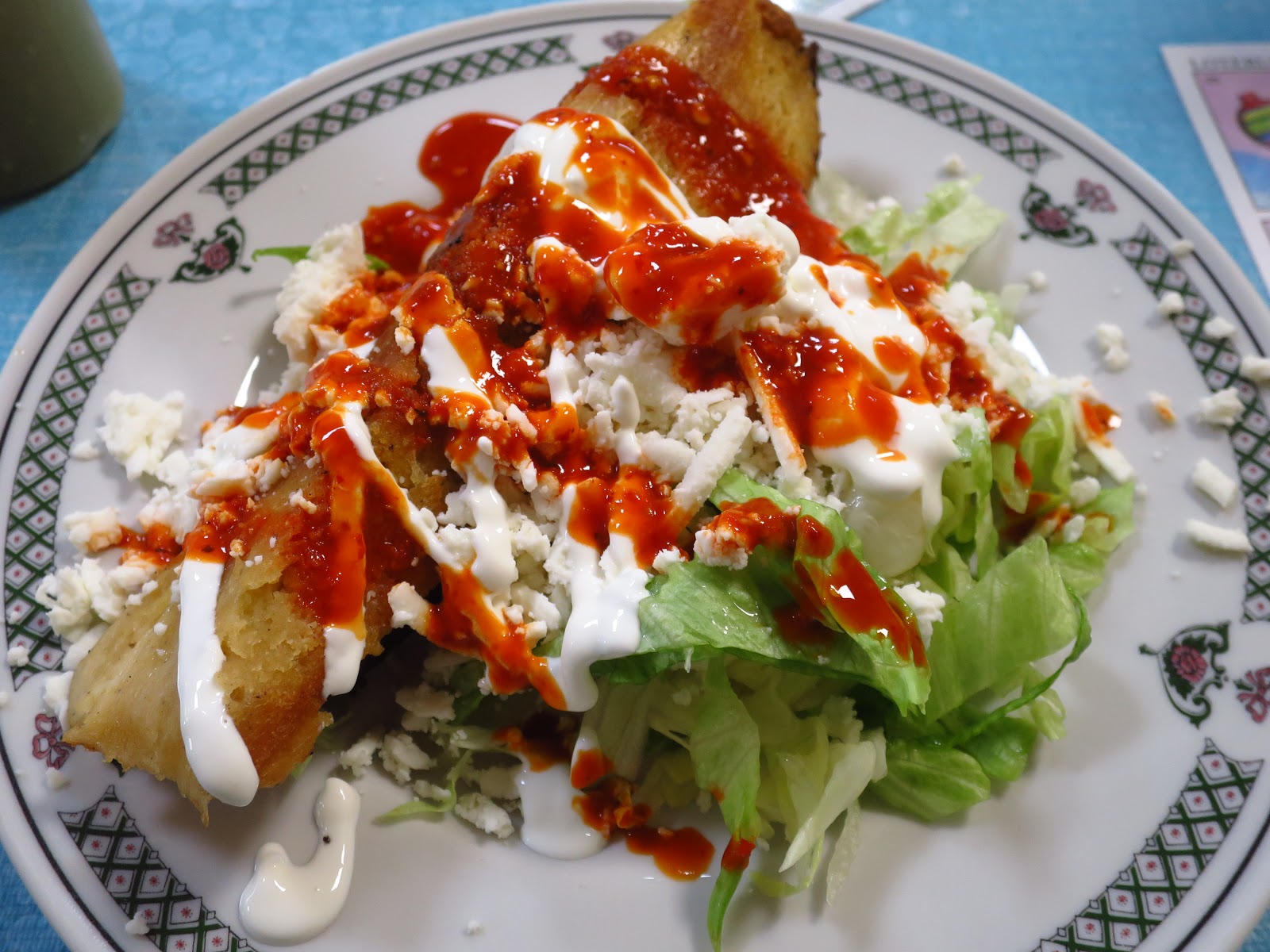 Smokin' Chokin' and Chowing with the King: El Sazon Restaurant