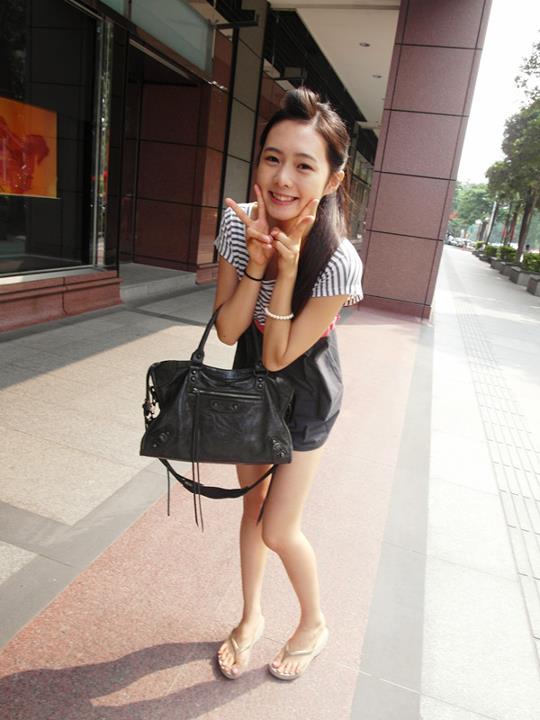 beauty正妹秀: 簡廷芮( Dewi Chien )難擋的青春美貌！美顏正妹