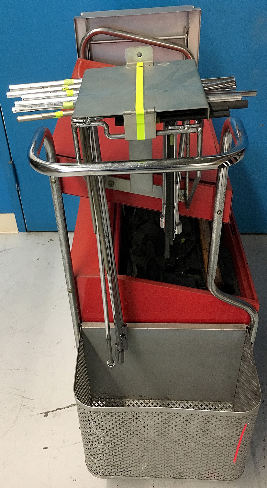 carchaeology: Kowa tool cart with some tools...