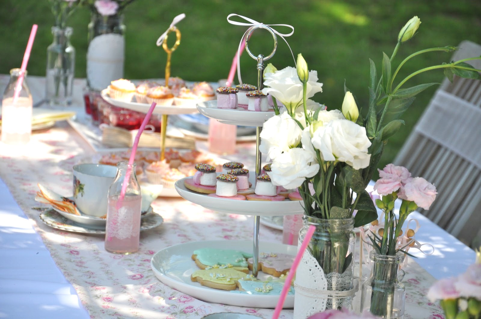 studio34E: Tea party στην αυλή -- Outdoor tea party