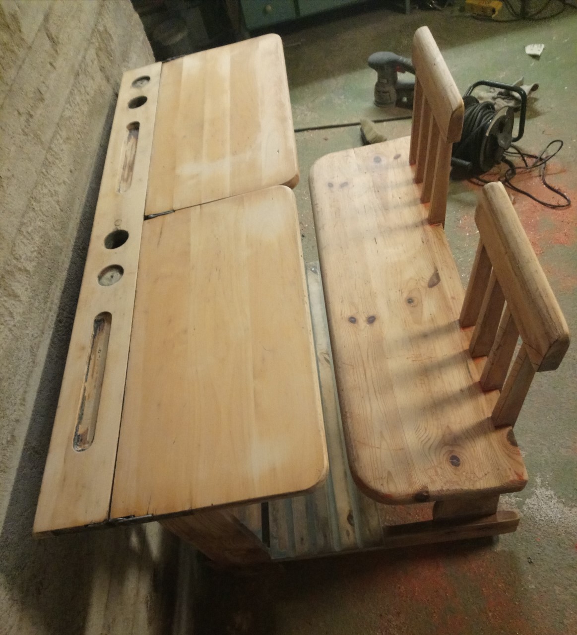 Nappikuja 6: Vanha pulpetti uuteen maaliin