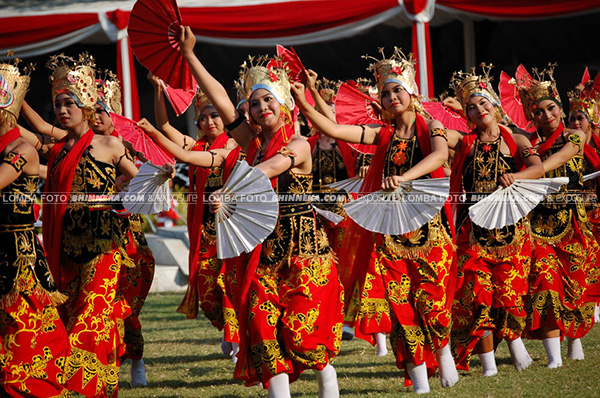 Gandrung Dance as Icon of Banyuwangi Regency, Indonesia - Gudi-SmaZinees