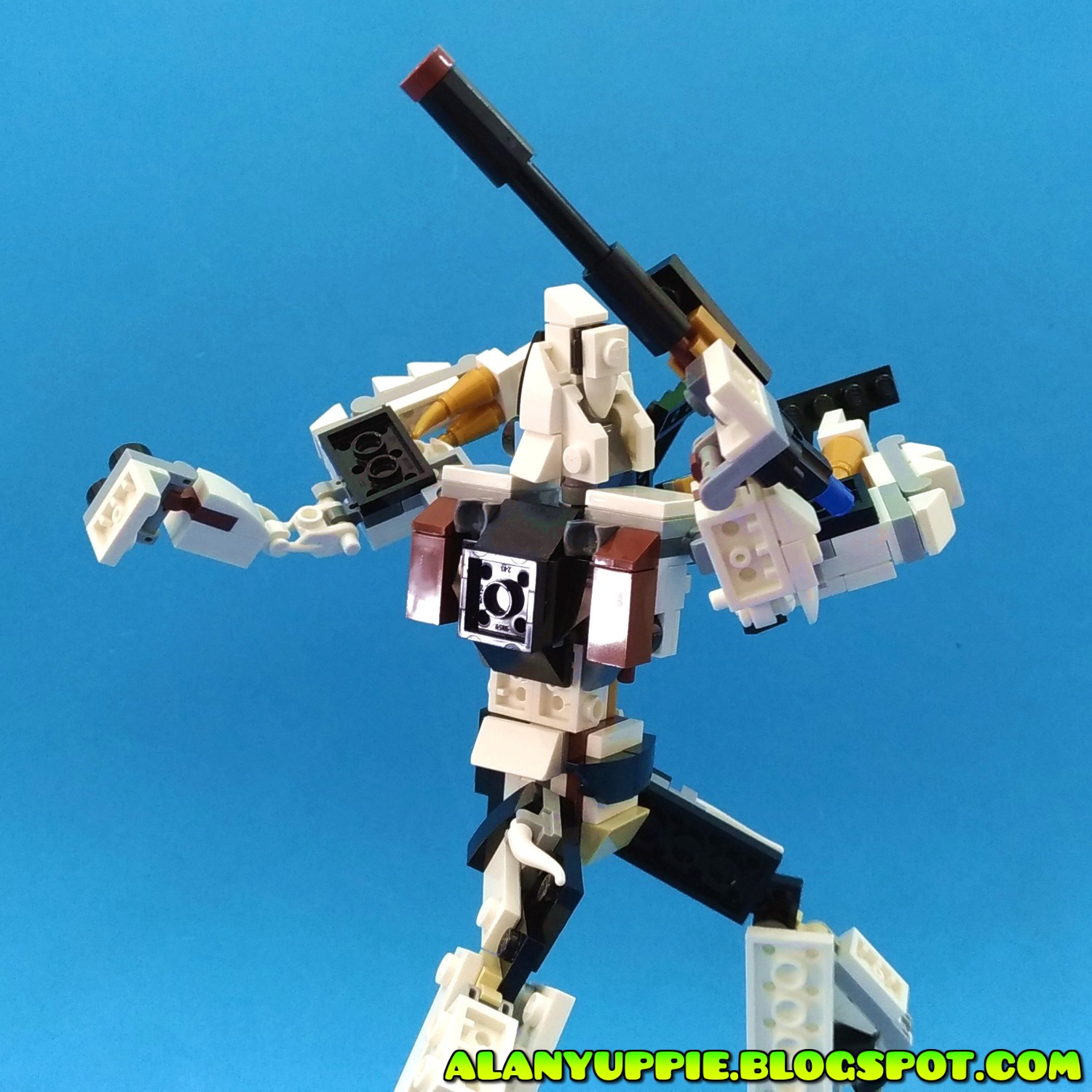 Alanyuppie's LEGO Transformers: Video Tutorial: Transformer White Lion ...