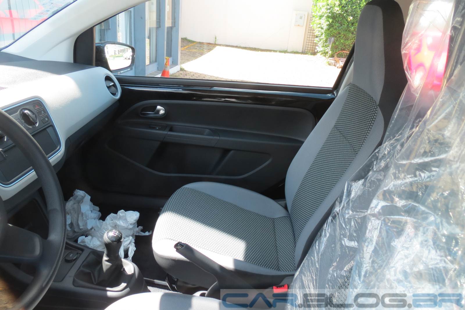 Volkswagen up! 2 portas - move-up!: fotos, vídeo e detalhes