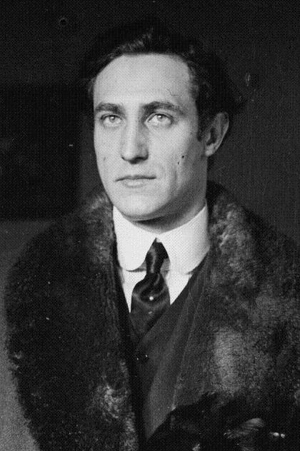 Έλληνες - Ελληνίδες Ηθοποιοί: LOU TELLEGEN