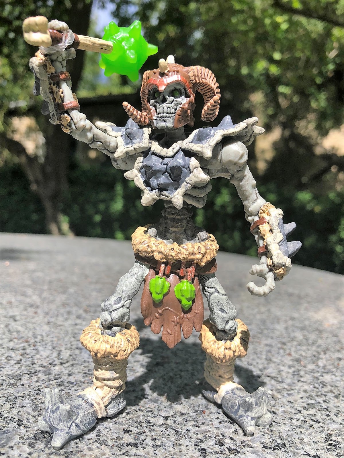 Chez Maximka: Schleich Eldrador Creatures - Stone Skeleton with Weapon