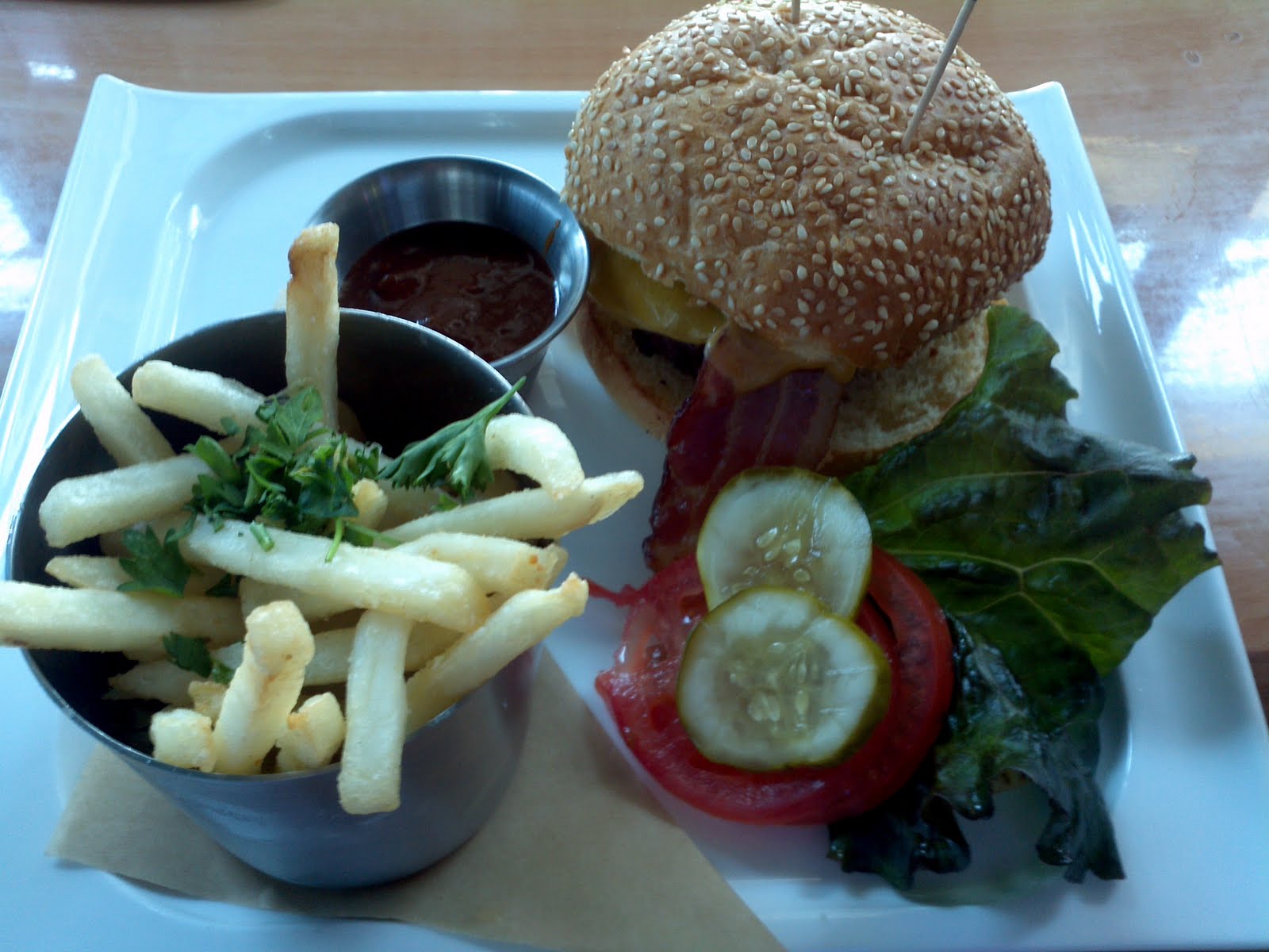 The Quest for the Ultimate Burger: Top Golf Dallas - June 30, 2011