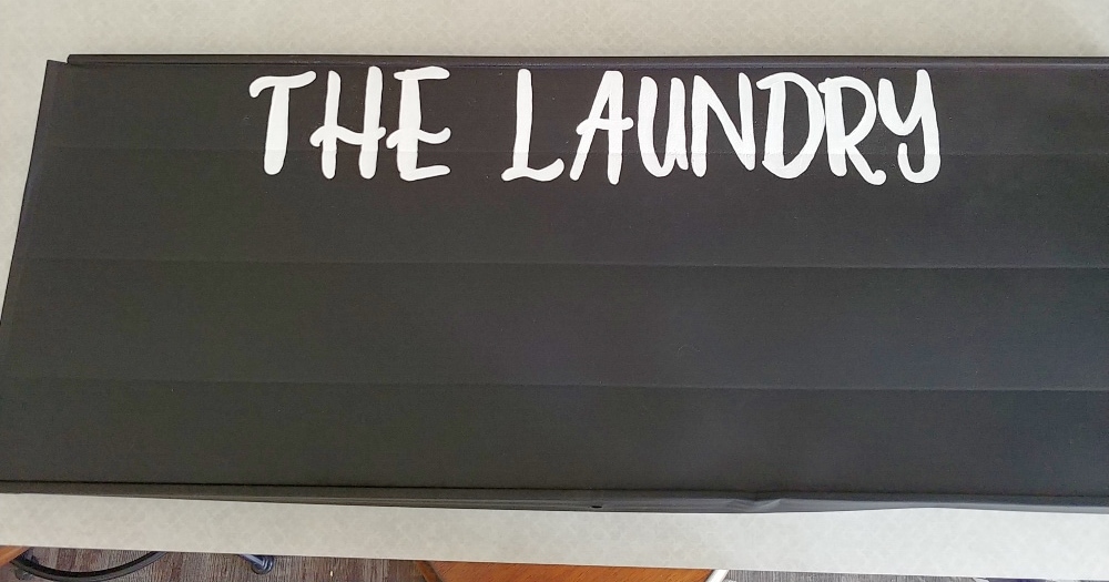 DIY Laundry Sign - Little Vintage Cottage