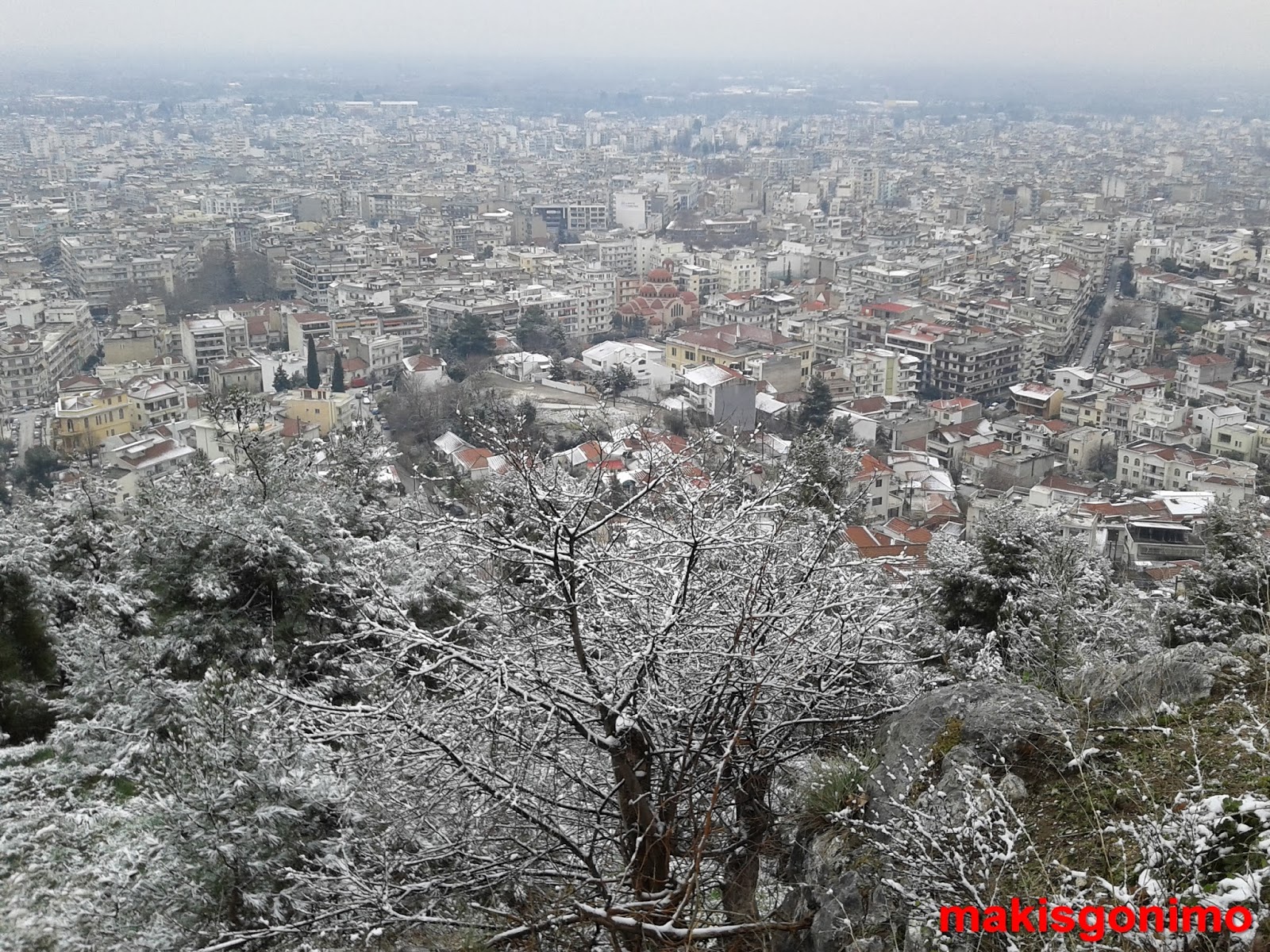 ΓΟΝΙΜΟ-live: ΣΕΡΡΕΣ:ΤΟ ΠΡΩΤΟ ΧΙΟΝΙ ΓΙΑ ΦΕΤΟΣ(ΦΩΤΟ ΑΠΟ ΤΟΝ ΚΟΥΛΑ)