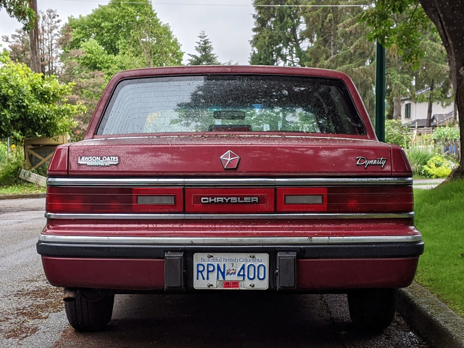 Old Parked Cars Vancouver: 1990 Chrysler Dynasty