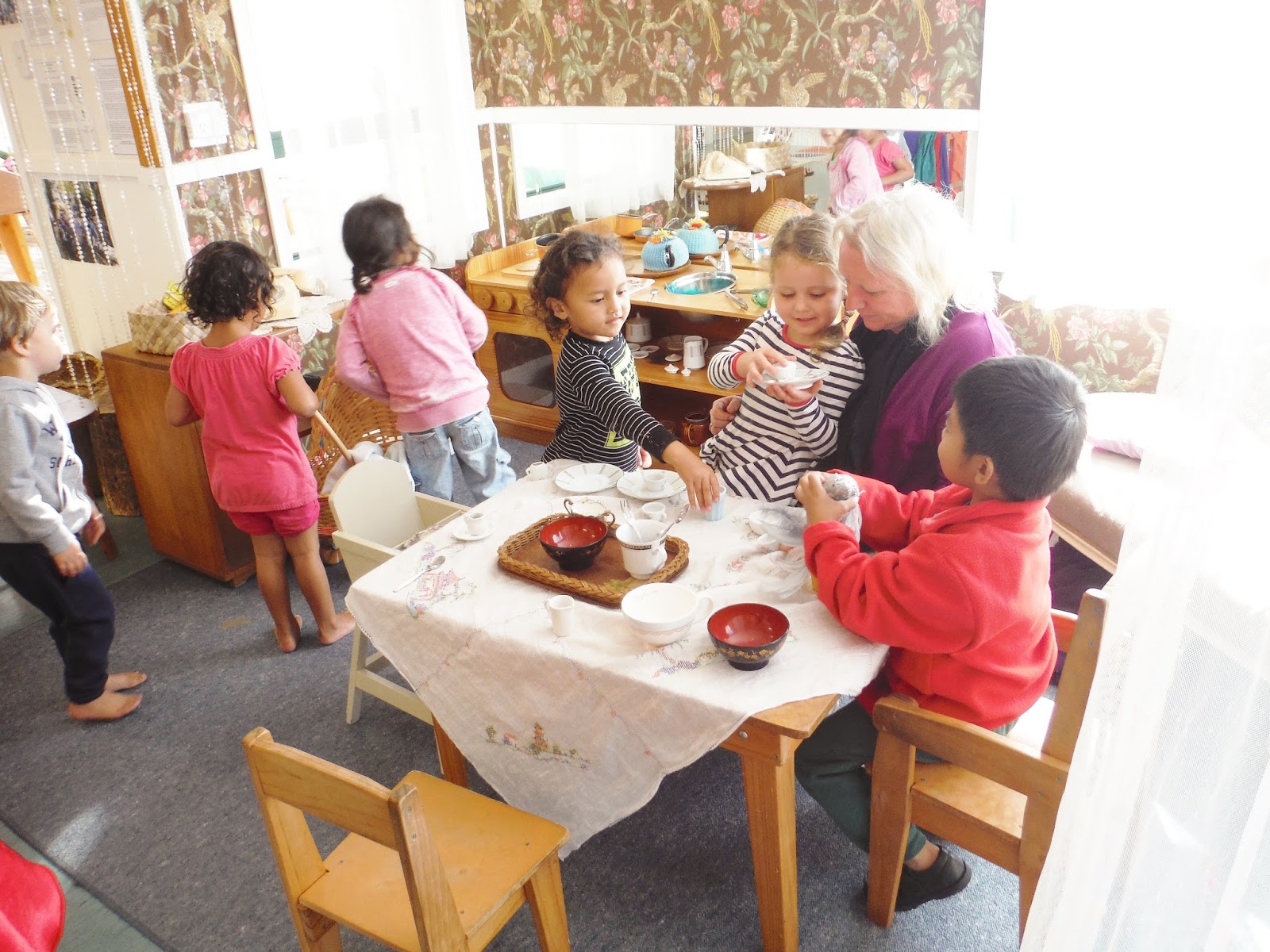 Mairtown Kindergarten: The Wonderful Family Corner