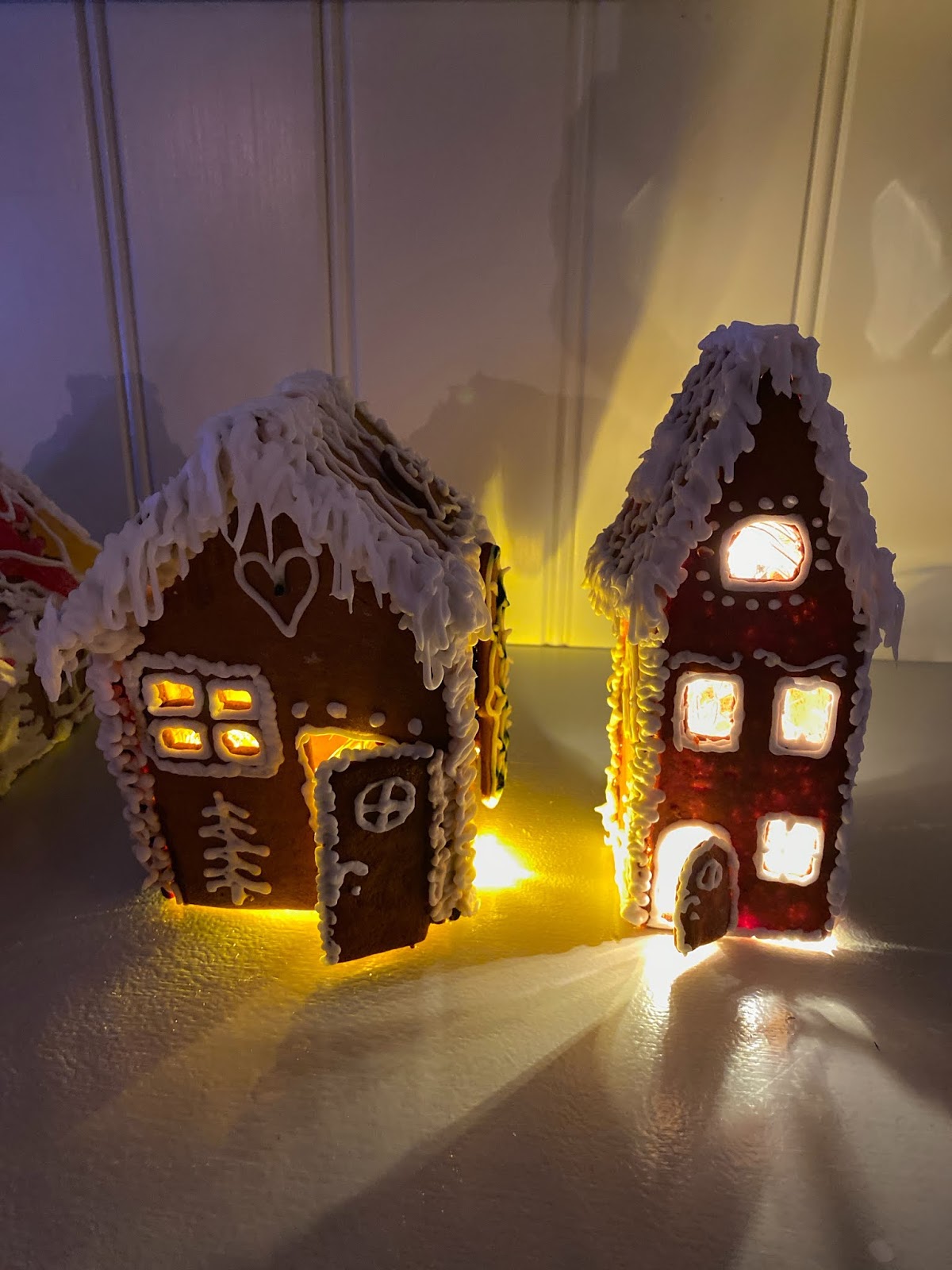 Hobbyvimsa: Årets pepperkakelandsby og juletre med tog