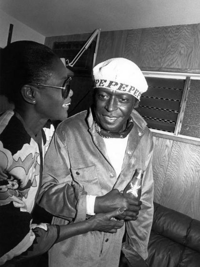 Beautiful Photos of Cicely Tyson and Miles Davis Together During Their ...