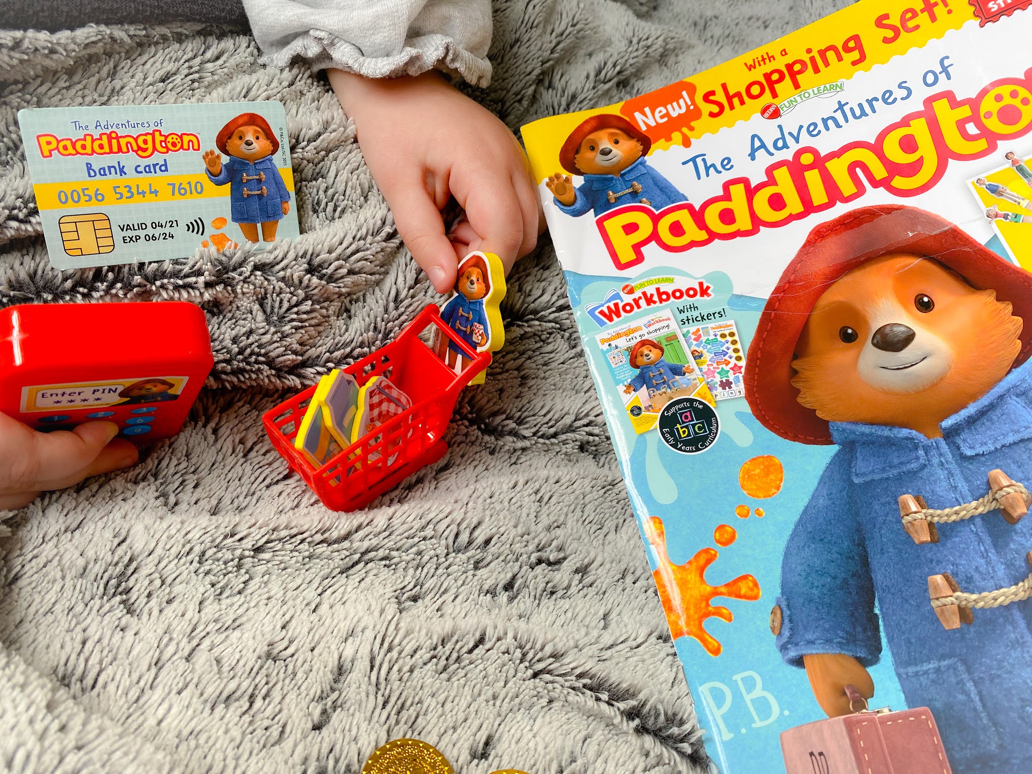 Uncoventional Kira: AD / THE ADVENTURES OF PADDINGTON MAGAZINE | REVIEW