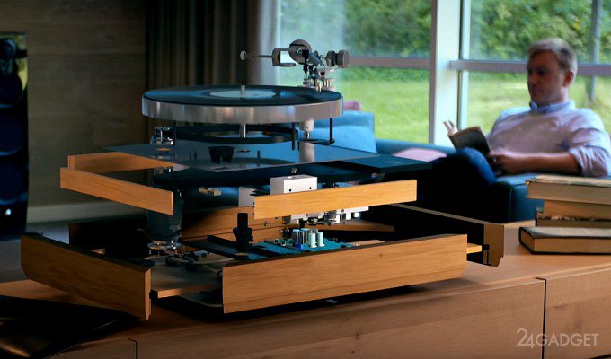 Hi-tech: Internal device of the player of vinyl records