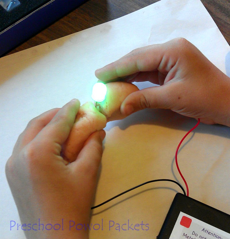 Electricity With Preschoolers & Squishy Circuits Science Experiment ...